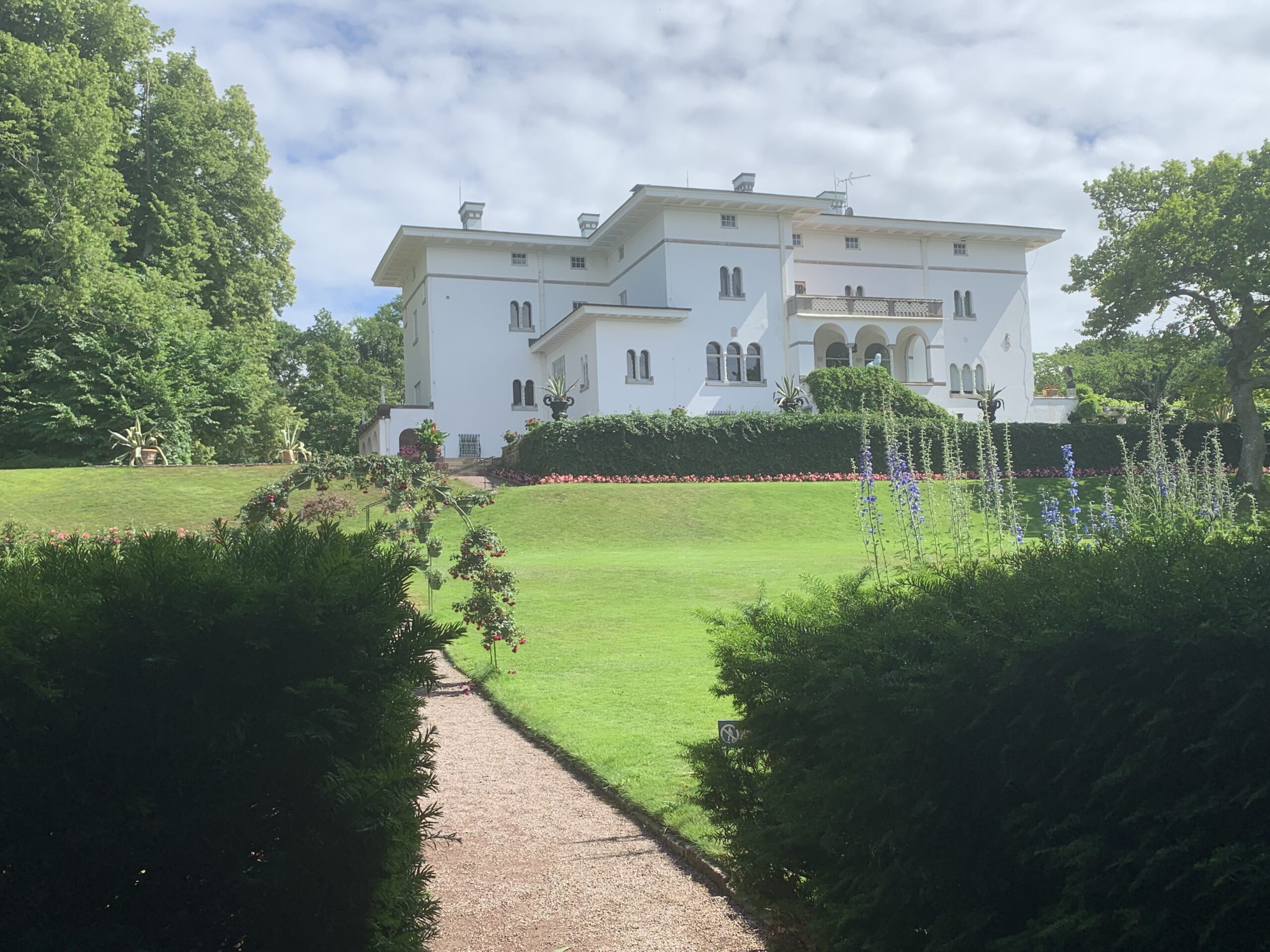 SOLLIDENS SLOTT – Breuer Sunsetyears